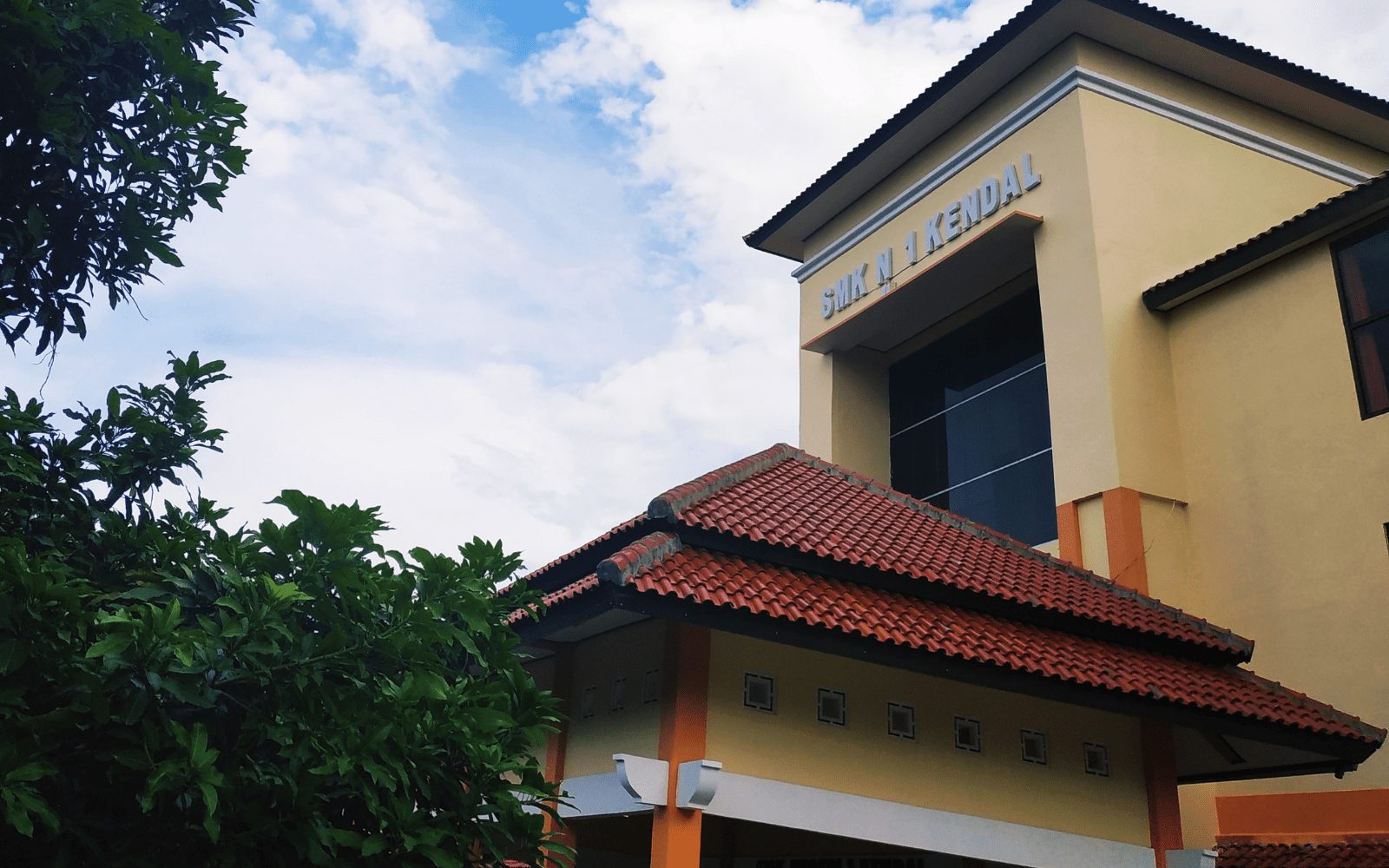 SMK Negeri 1 Kendal – Pasti Unggul, Pasti Bisa